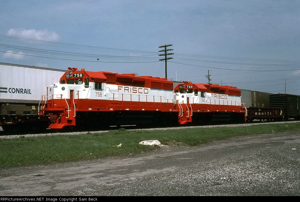 SLSF 758 and 760--New GP40-2s